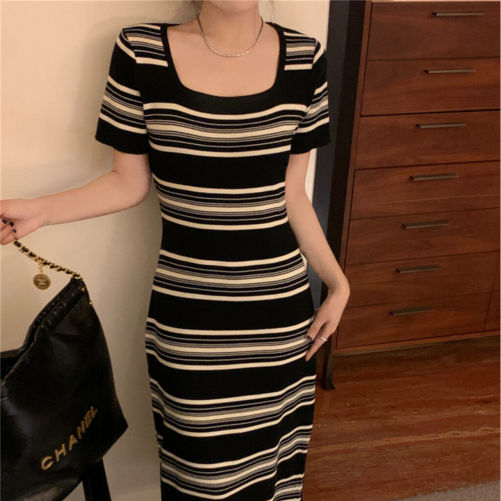 반팔 단가라 스퀘어넥 롱원피스 - RAUMTREE